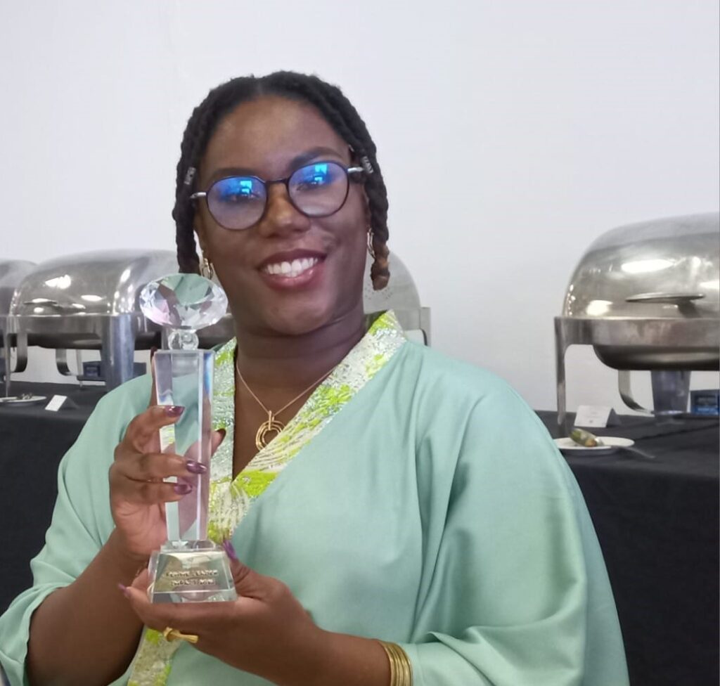 INTERNATIONAL HALAL DAY : Nadine ZORO élue ‘’Femme Leader Impact de l ...